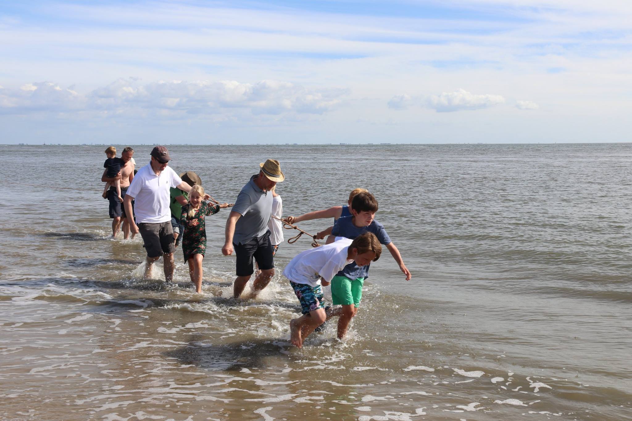 Korren of jutten aan het strand - Alkmaar – Streekradio Alkmaar